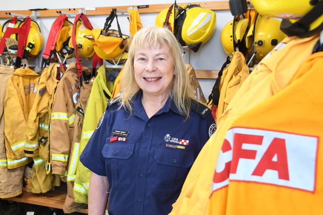 Macclesfield fire brigade captain awarded Australian Fire Service Medal ...